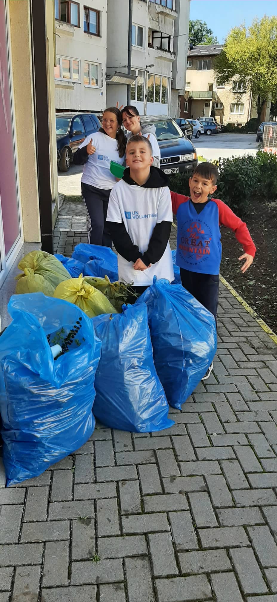 Omladinski centar Bugojno obilježio akcijom "Svjetski dan čišćenja 2022 ...