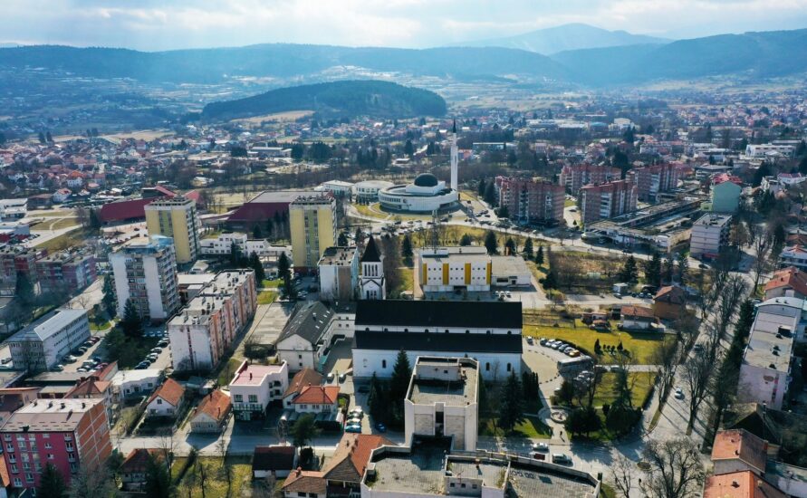 Stanovnici Bugojna proslavljaju Dan općine: Voljeni grade, sretan ti ...